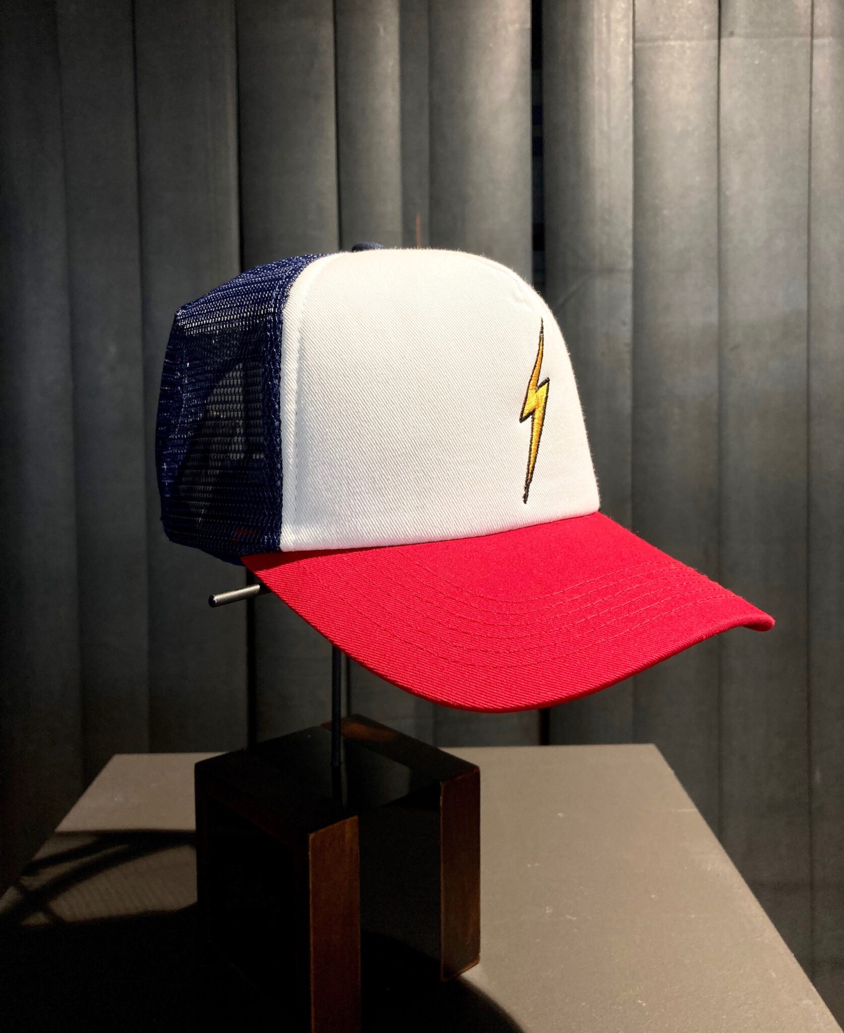 Lightning Bolt Trucker Cap – Gross Real Wear